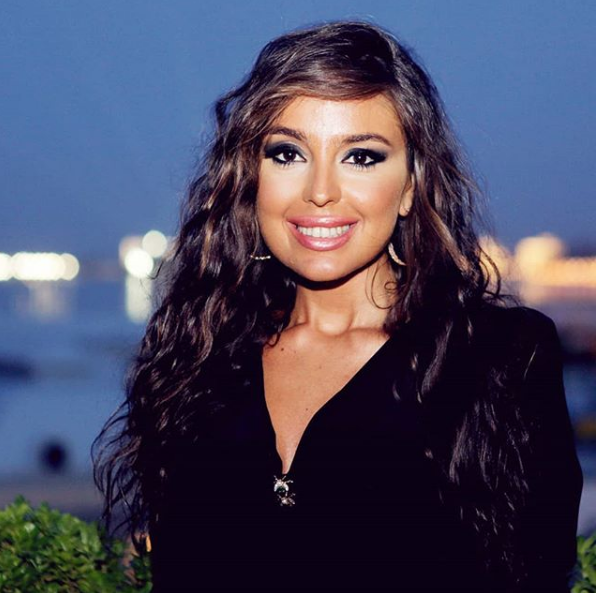Leyla Əliyeva babası ilə uşaqlıq fotosunu paylaşıb, bunları yazdı - FOTO